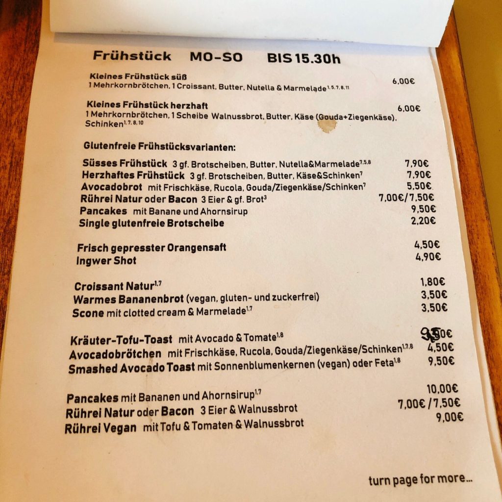 【Lina’s Coffee】パンケーキが美味しかったデュッセルドルフのカフェ｜ヴィーガンやグルテンフリー中心 | タビシタ