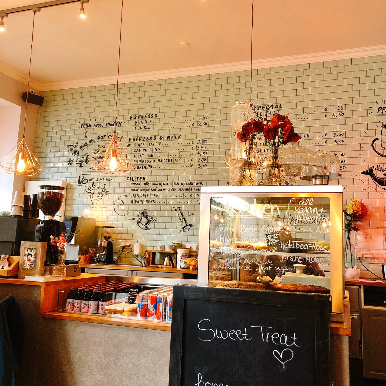 【Lina’s Coffee】パンケーキが美味しかったデュッセルドルフのカフェ｜ヴィーガンやグルテンフリー中心 | タビシタ