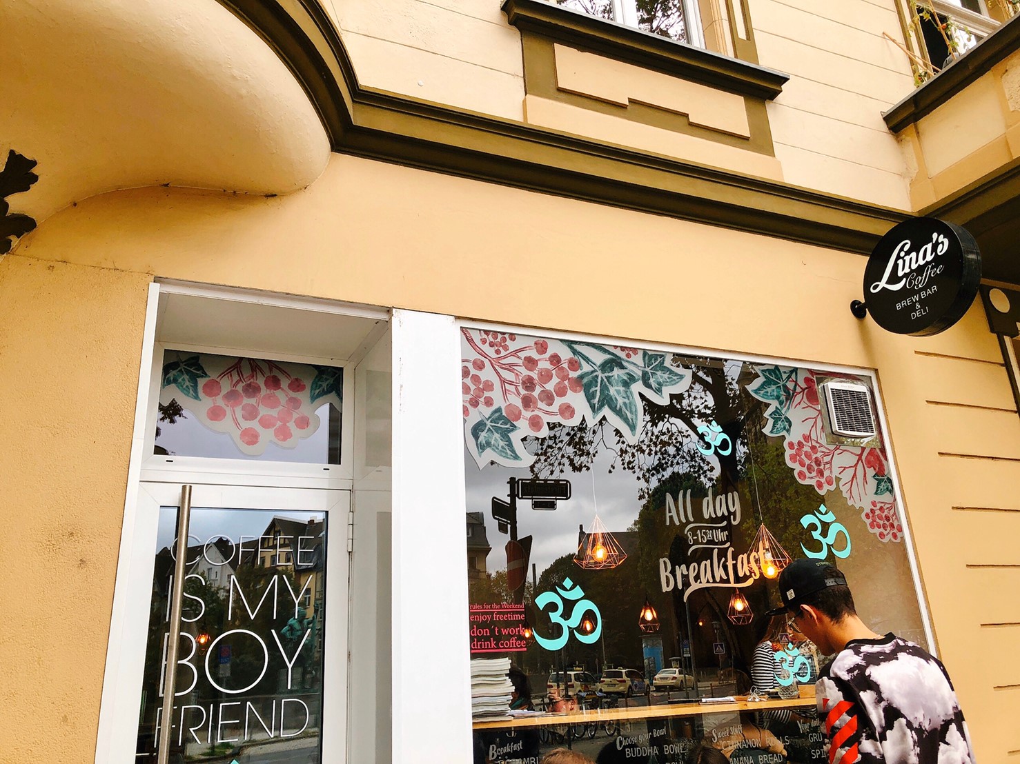 【Lina’s Coffee】パンケーキが美味しかったデュッセルドルフのカフェ｜ヴィーガンやグルテンフリー中心 | タビシタ